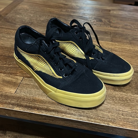Vans | Shoes | Vans Harry Potter Golden Snitch Quidditch Universal Old ...